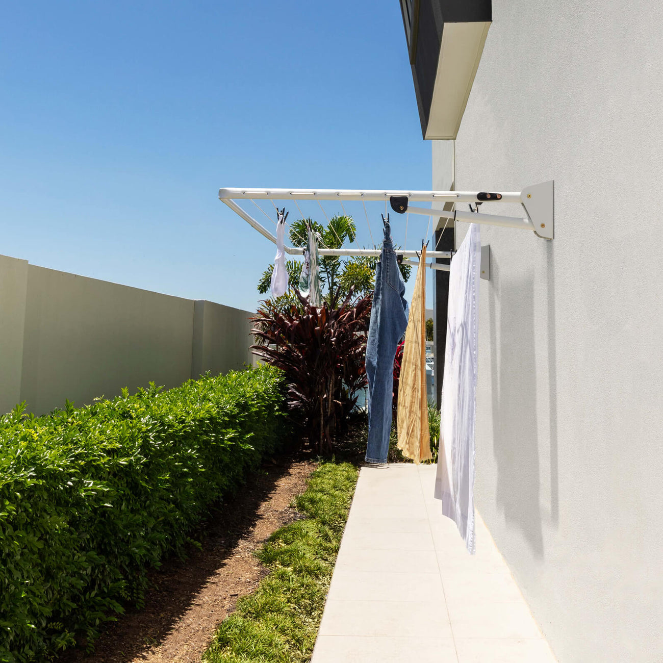 Hills Folding Frame Single 26M 2.4m x 1.2m Clothesline