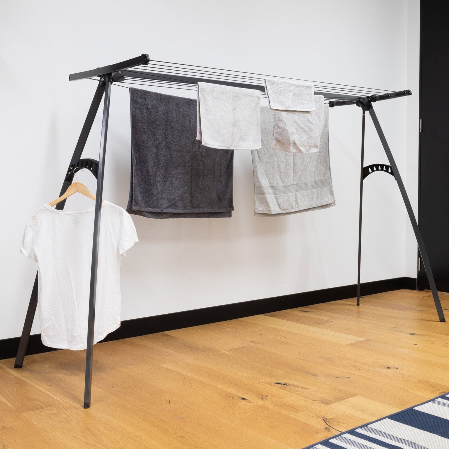 Hills Portable 170 Clothesline