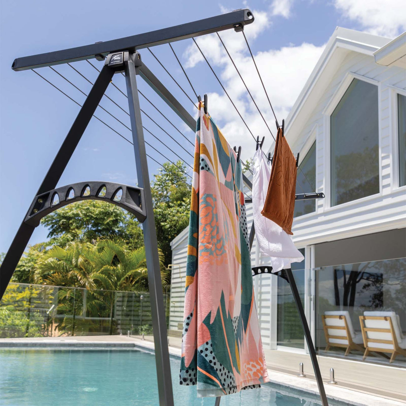 Hills Portable 170 Clothesline